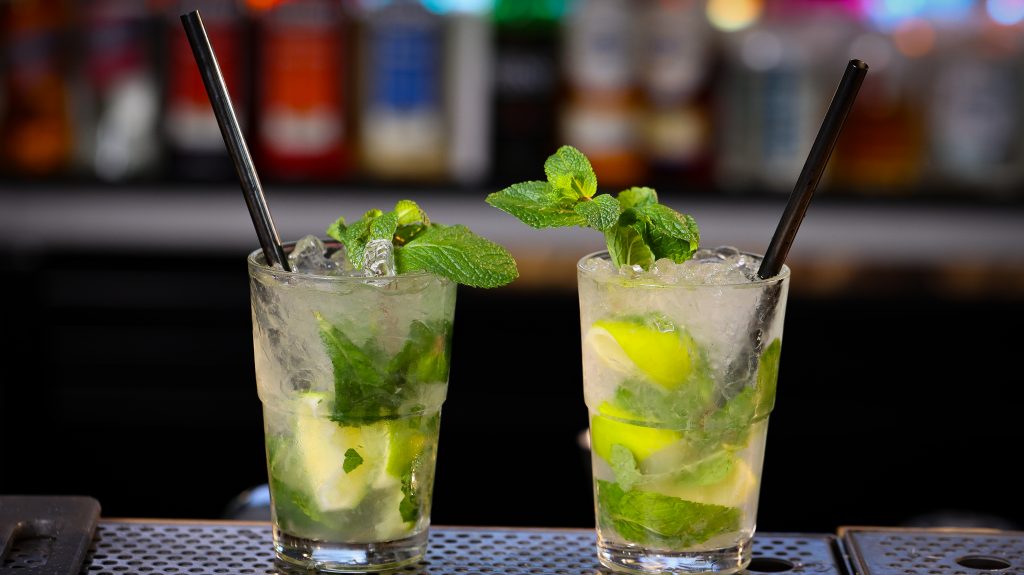 Découvrez l'art rafraîchissant du Mojito - Formation barman